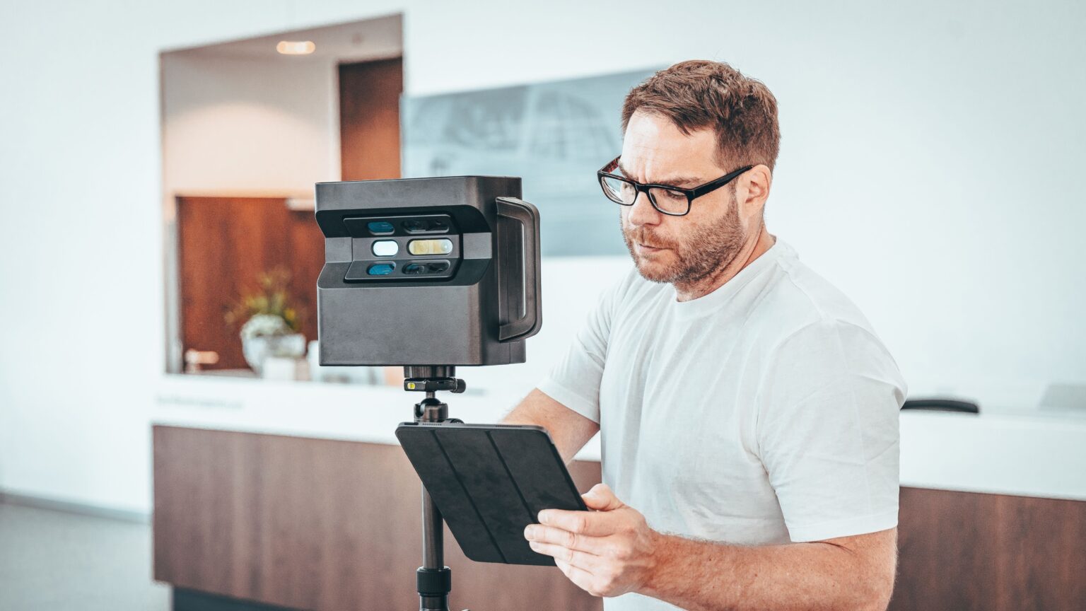 How To Start A Virtual Tour Business [Complete Guide] - Hustler's Library