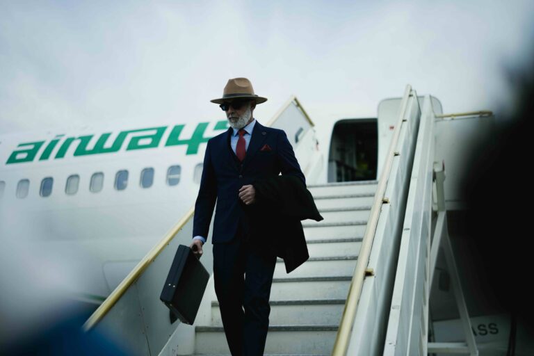 Best Business Travel Credit Cards in 2026 - Hustler's Library